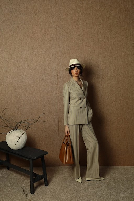 Milano Beige Blue Stripe Suit bež prugasto odelo
