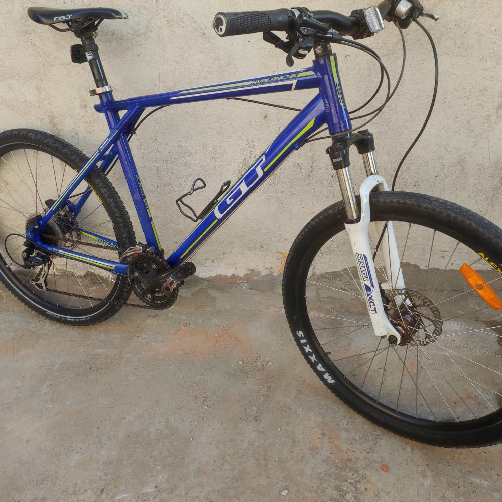 GT Avalanche alu XL,26", 3x8 shimano, hidraulika.