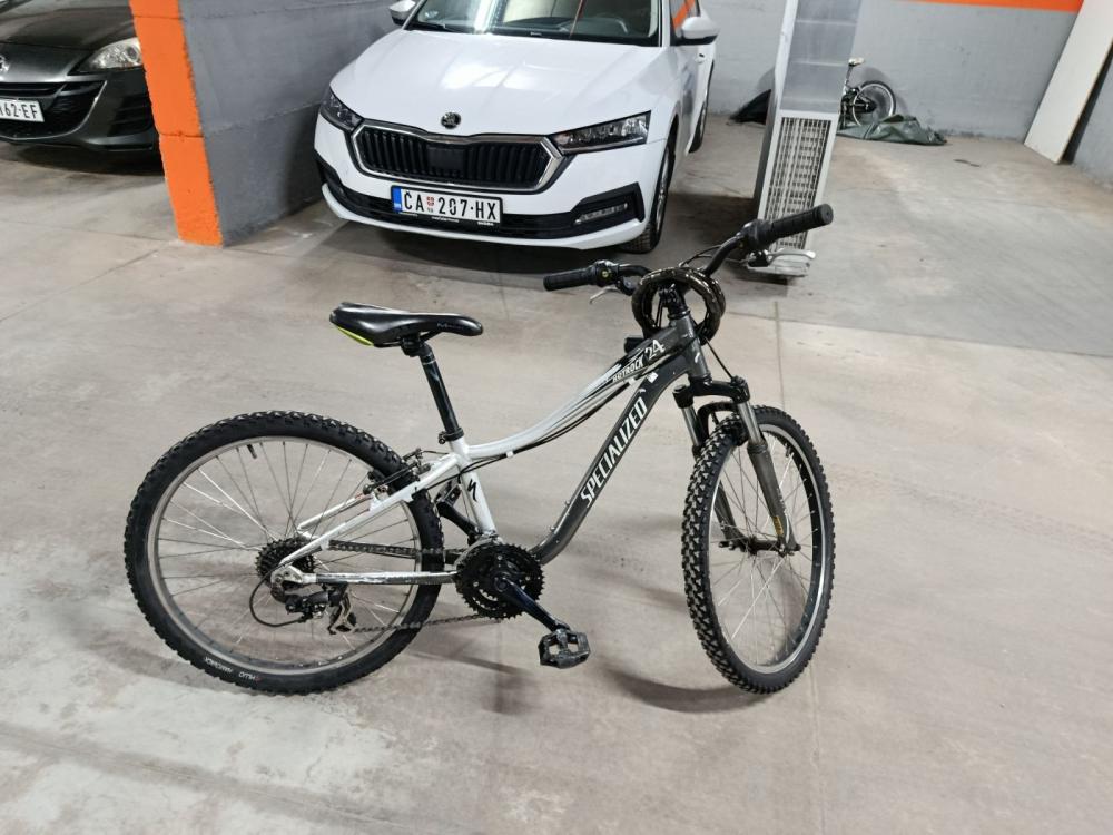 Mountainbike Specialized Hotrock24