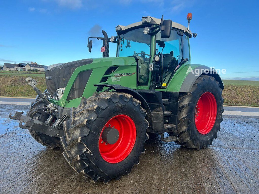 Fendt 828 Profi + SCR traktor točkaš