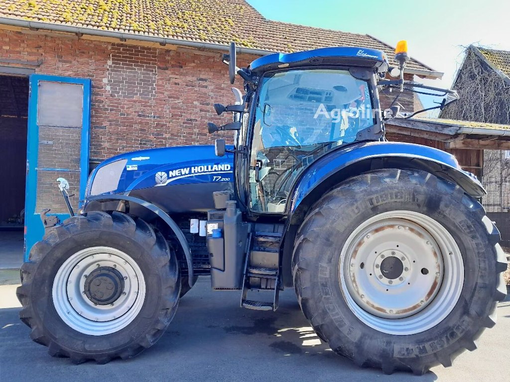 New Holland T7.200 AC traktor točkaš