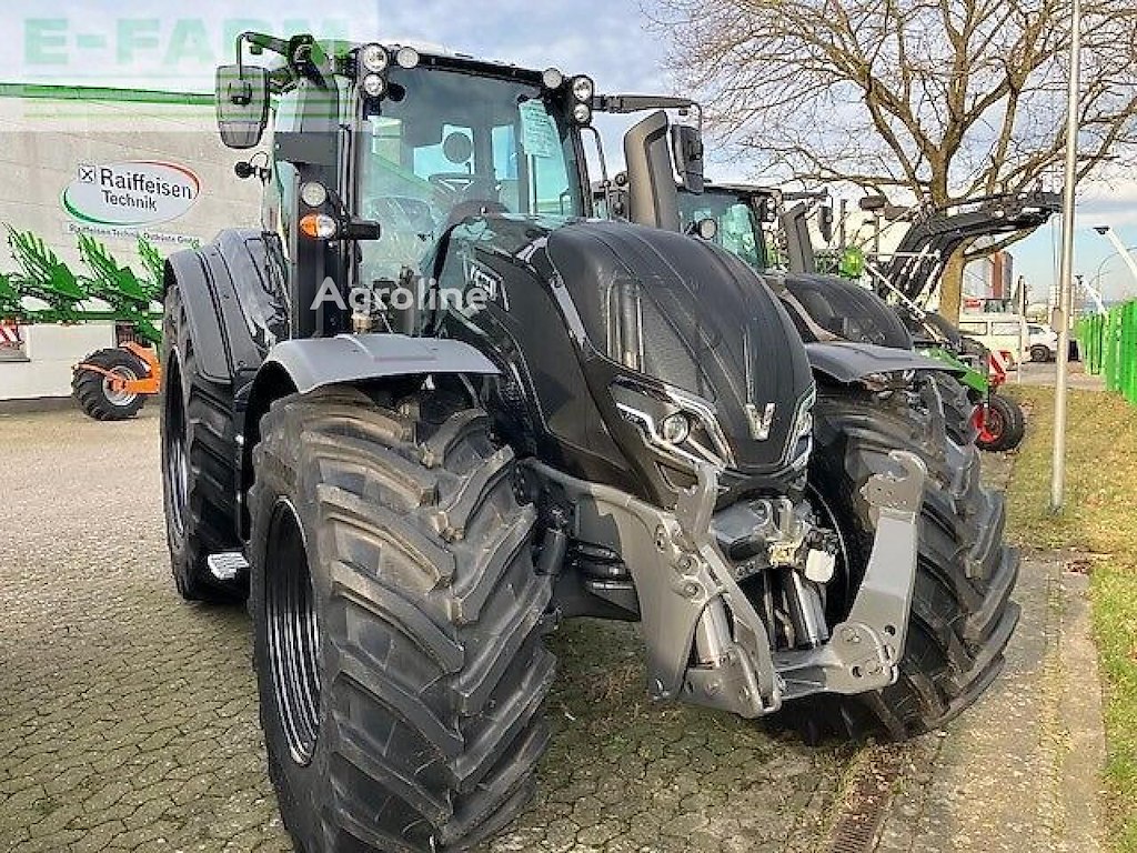 Valtra t 215a traktor točkaš