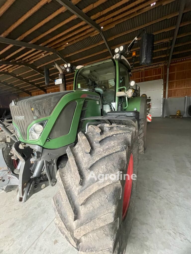 Fendt 724 Vario s4 traktor točkaš