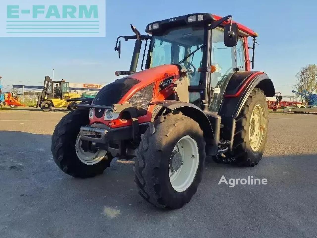 Valtra n103 traktor točkaš