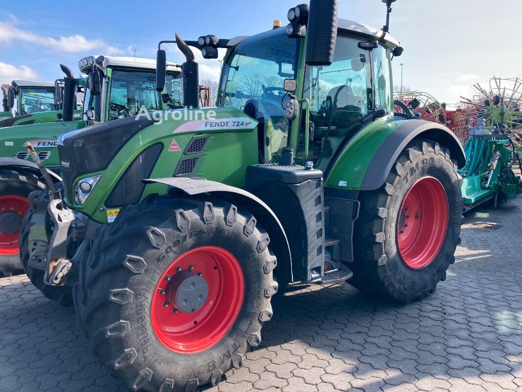 Fendt 724 Profi Plus traktor točkaš