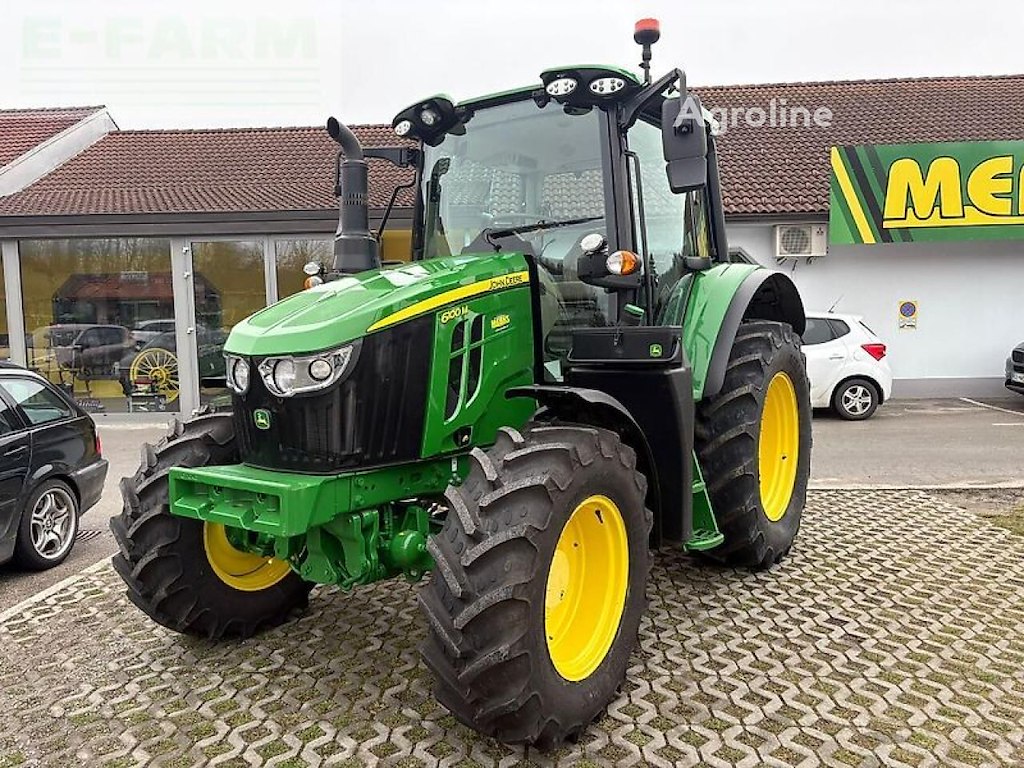 John Deere 6100m traktor točkaš