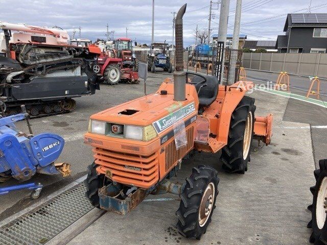 Kubota TRACTOR(Kubota) mototraktor
