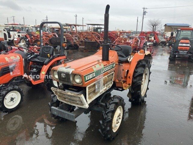 Kubota TRACTOR(Kubota) mototraktor