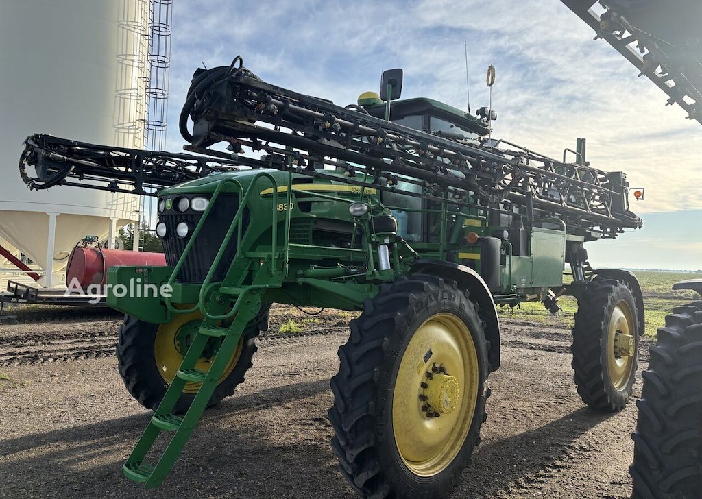 John Deere 4830 samohodna prskalica