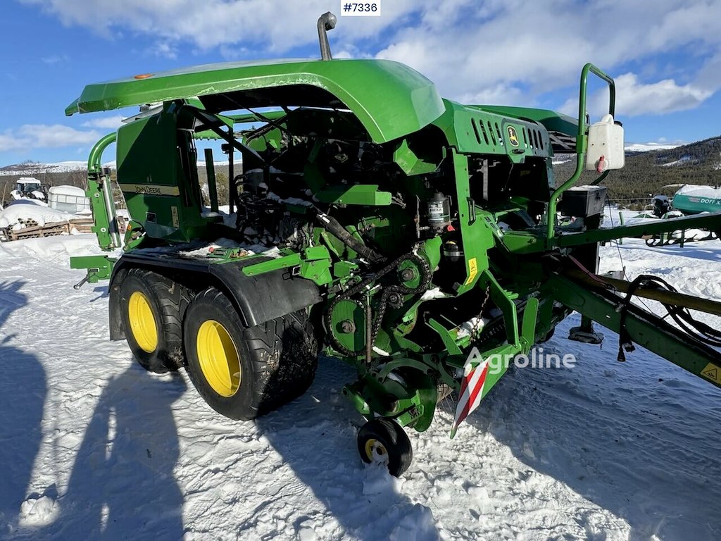 John Deere C441R balirka za okrugle bale