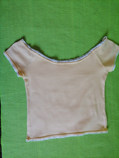 NOV pamučni crop top