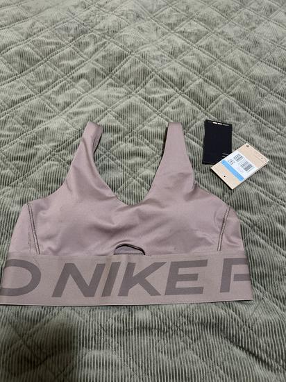 NIKE PRO Indy Plunge Sports Bra vel.M NOVO