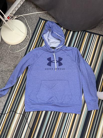 Under Armour duks M L SNIZENO