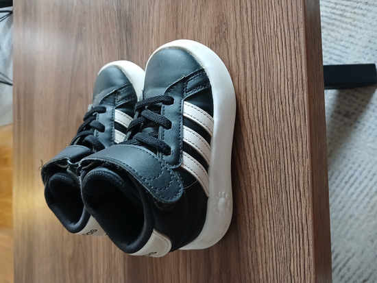 Adidas 23
