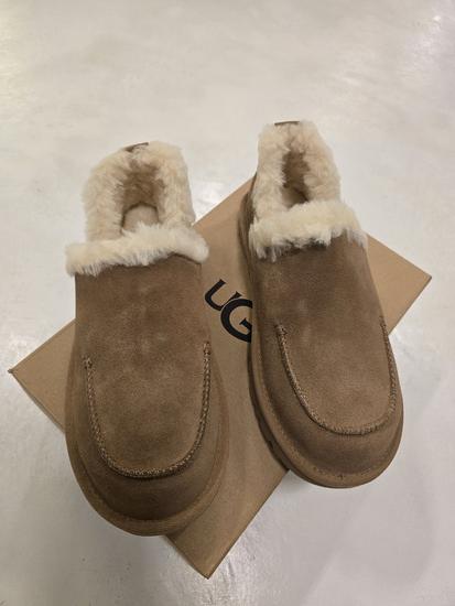 *** UGG ESPADRILE *** 37 NOVE