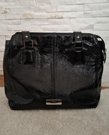 Mona kožna lakovana torba