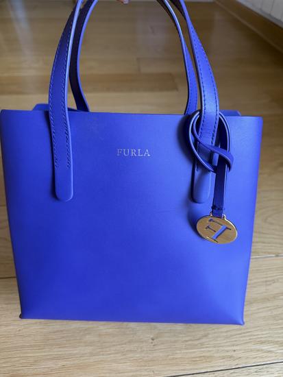 Furla ljubičasta kožna tašna