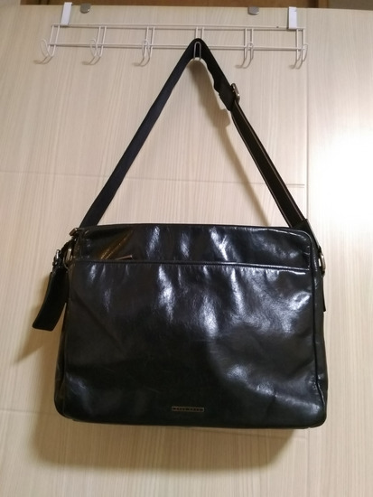 %Hugo Boss POSLOVNA,KOZNA,ko NOVA 40×33×10cm
