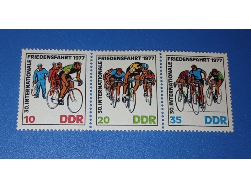 Nemačka DDR serija trojac 1977 MNH **