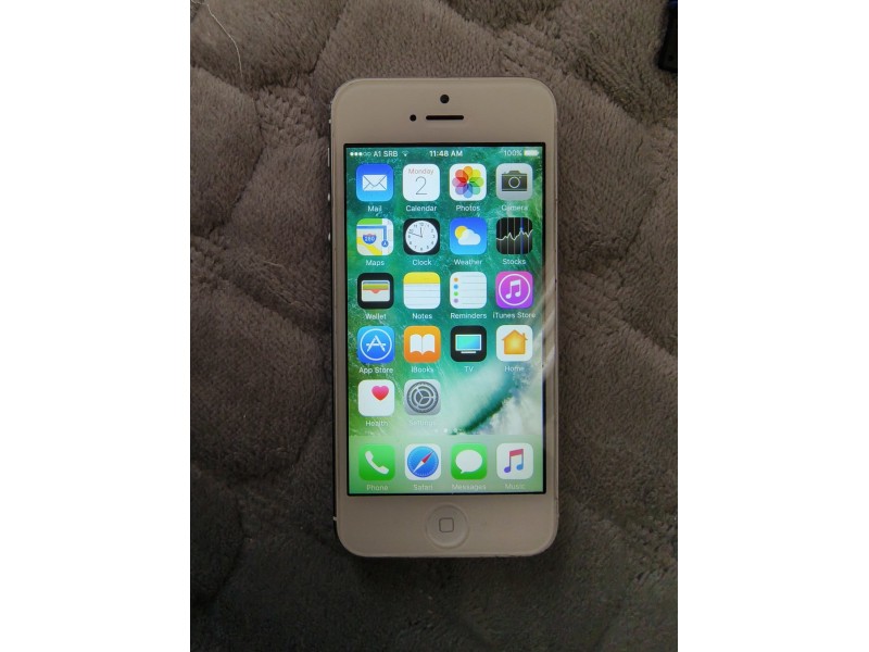 Iphone APPLE 5 model a1429