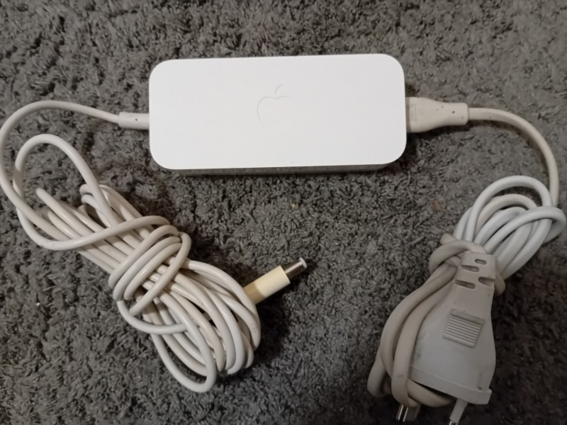 Apple adapter 12V, 1.8A, 22W A1202