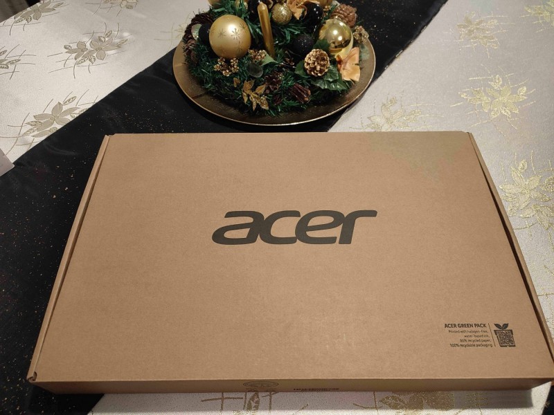 Acer Swift 1 SF113 – NOV,nekorišćen – kutija, dokumenta