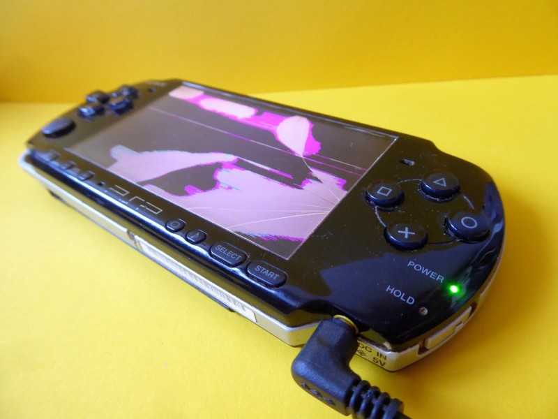 SONY PSP-3004 za popravku, delove