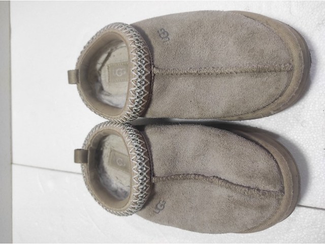 UGG papuce 32.5