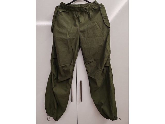 Cargo ili militari pantalone maslinaste wide leg