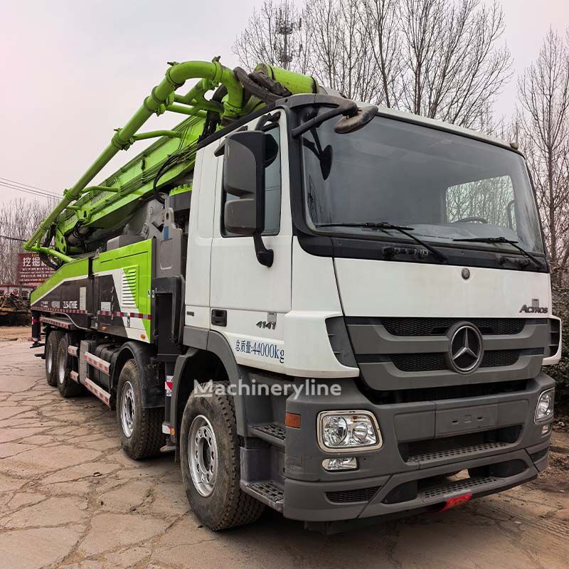 Zoomlion ZLJ na šasiji Mercedes-Benz Actros pumpa za beton