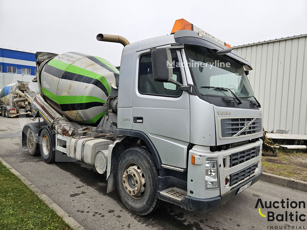 Prodaje se Volvo FM9 kamion s mešalicom za beton na aukciji