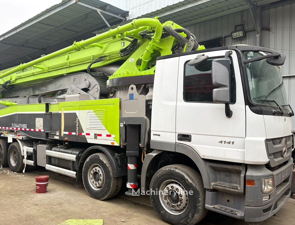 Zoomlion 56X-6RZ na šasiji Mercedes-Benz Actros 4141 pumpa za beton