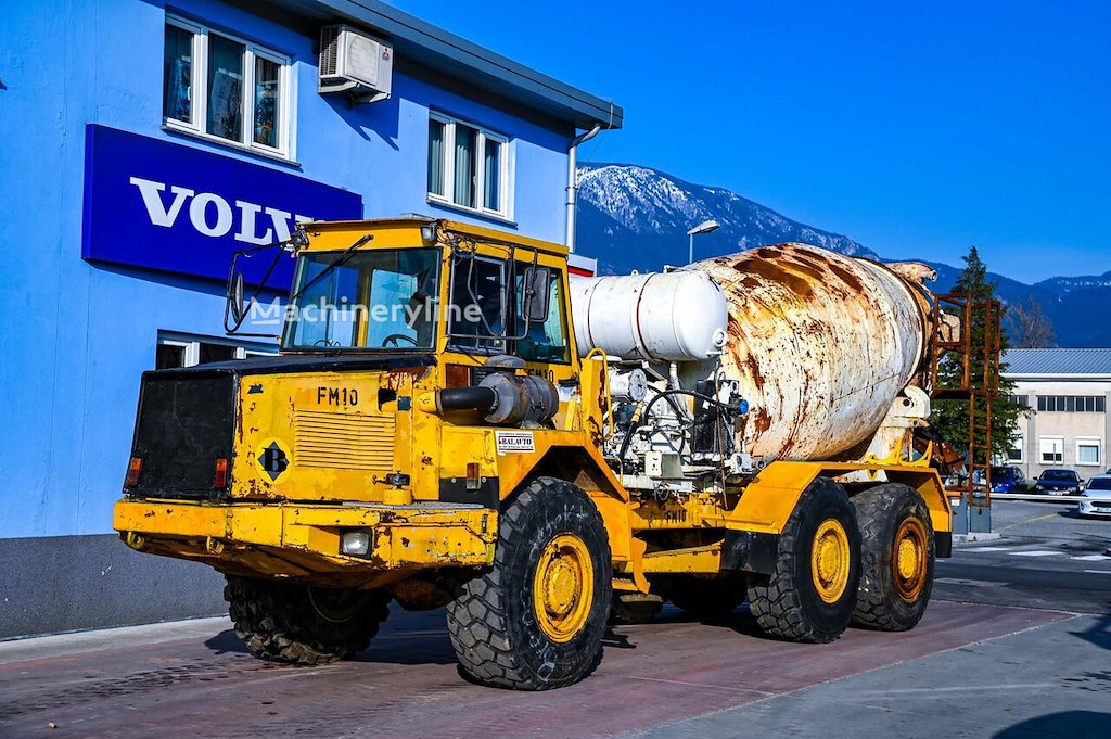 Volvo A25C 6x6 kamion s mešalicom za beton