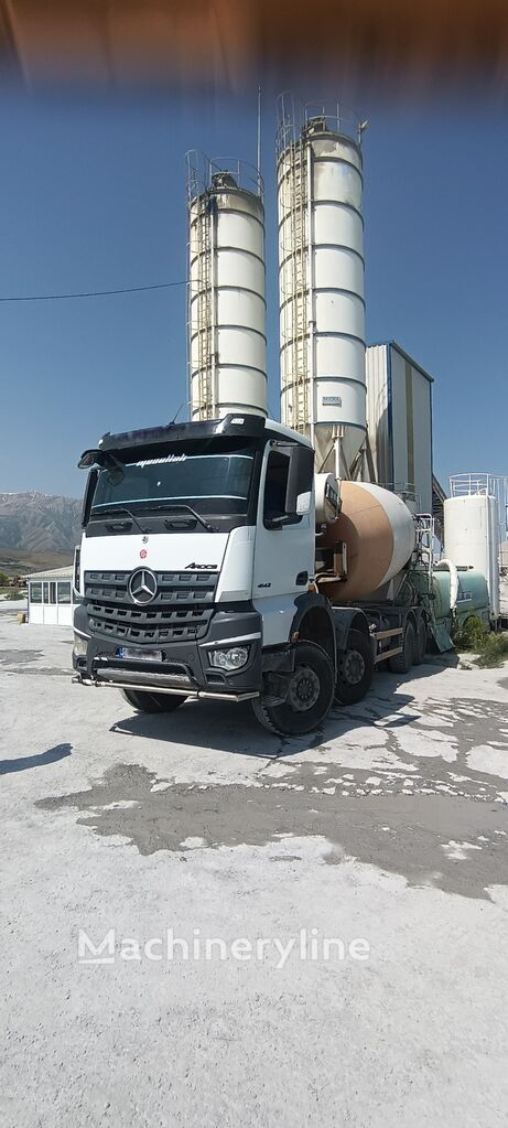 IMER Group 2016 na šasiji Mercedes-Benz Arocs 4142 kamion s mešalicom za beton