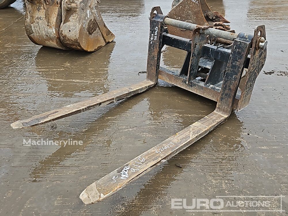 Prodaje se Fork Frame & Forks 45mm Pin to suit 4-6 Ton Excavator kašiku za prednje utovarivač na aukciji