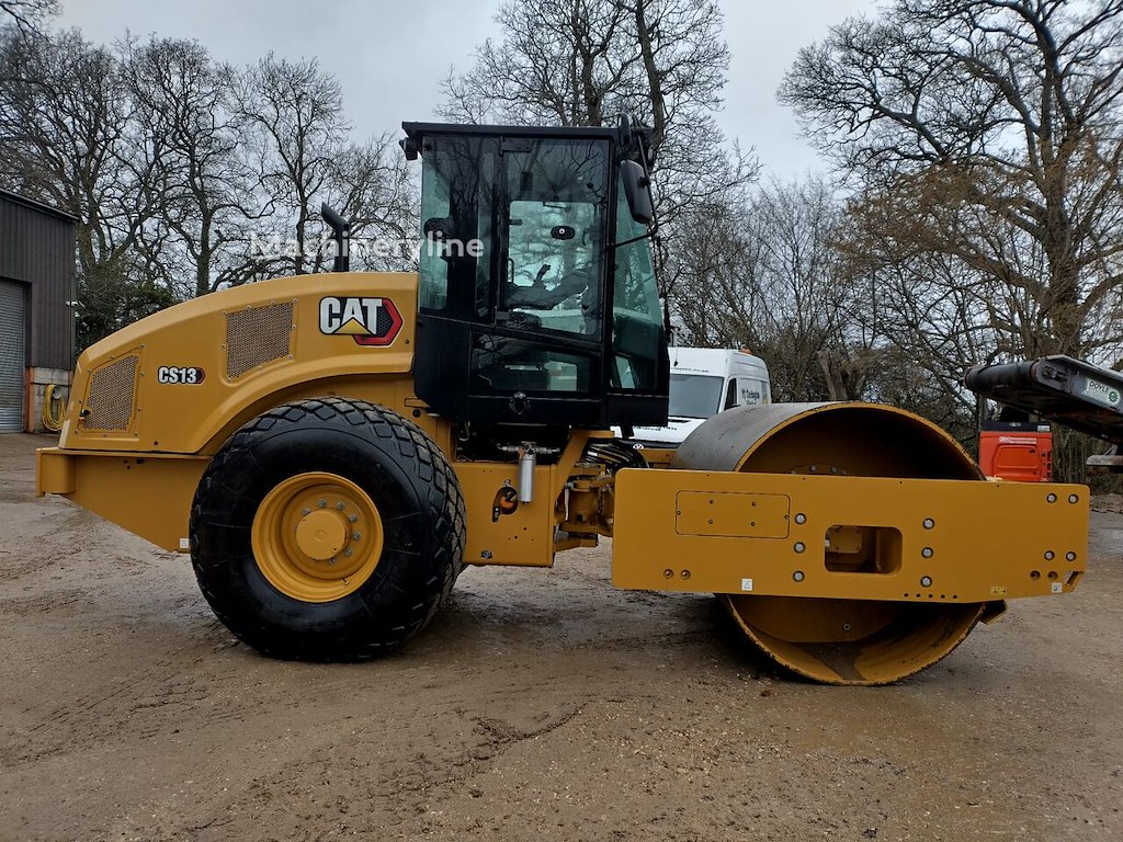 Caterpillar CS13 kompaktor s jednim valjkom