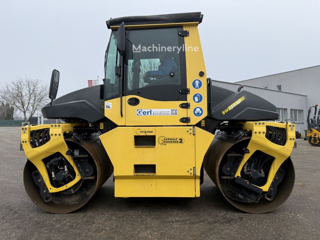 BOMAG BW 154 AP-4i valjak za asfalt