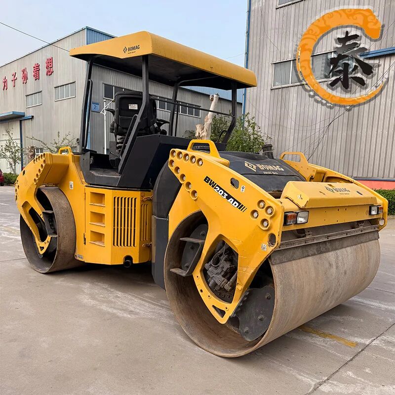 BOMAG BW203 AD-4 13ton valjak za asfalt