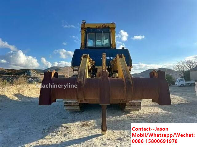 Komatsu D375 buldožer