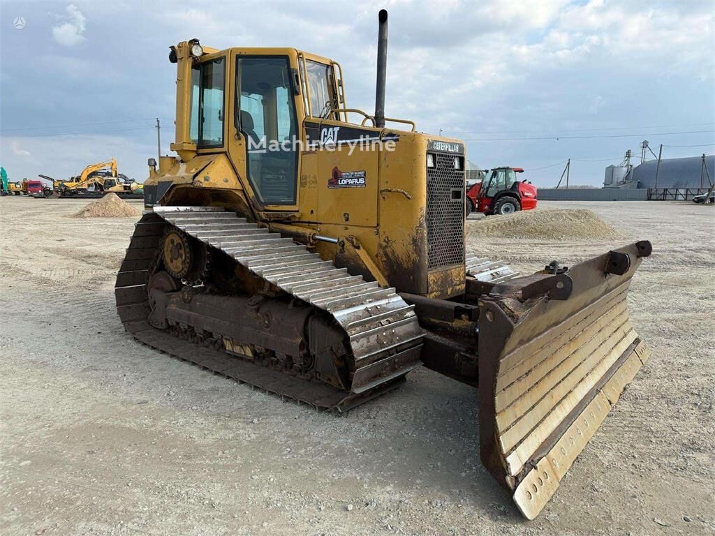 Caterpillar D5N LGP buldožer