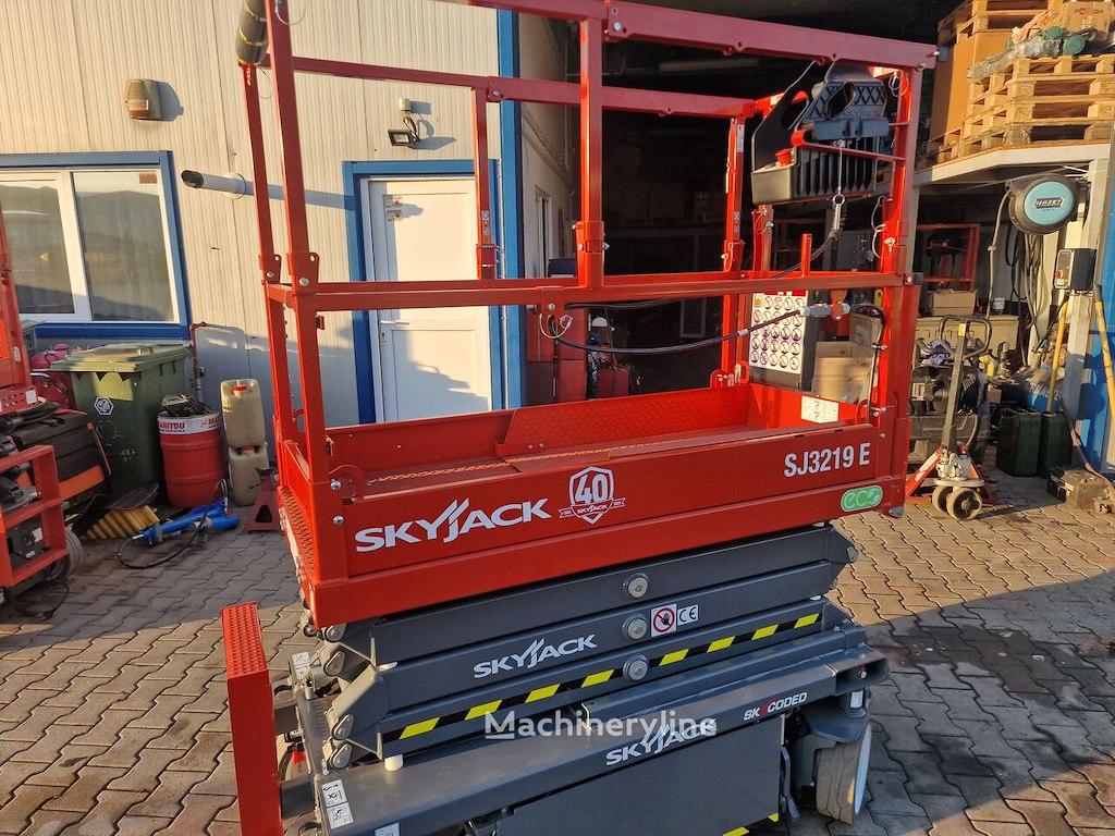 Nova Skyjack SJ 3219 makazasta platforma