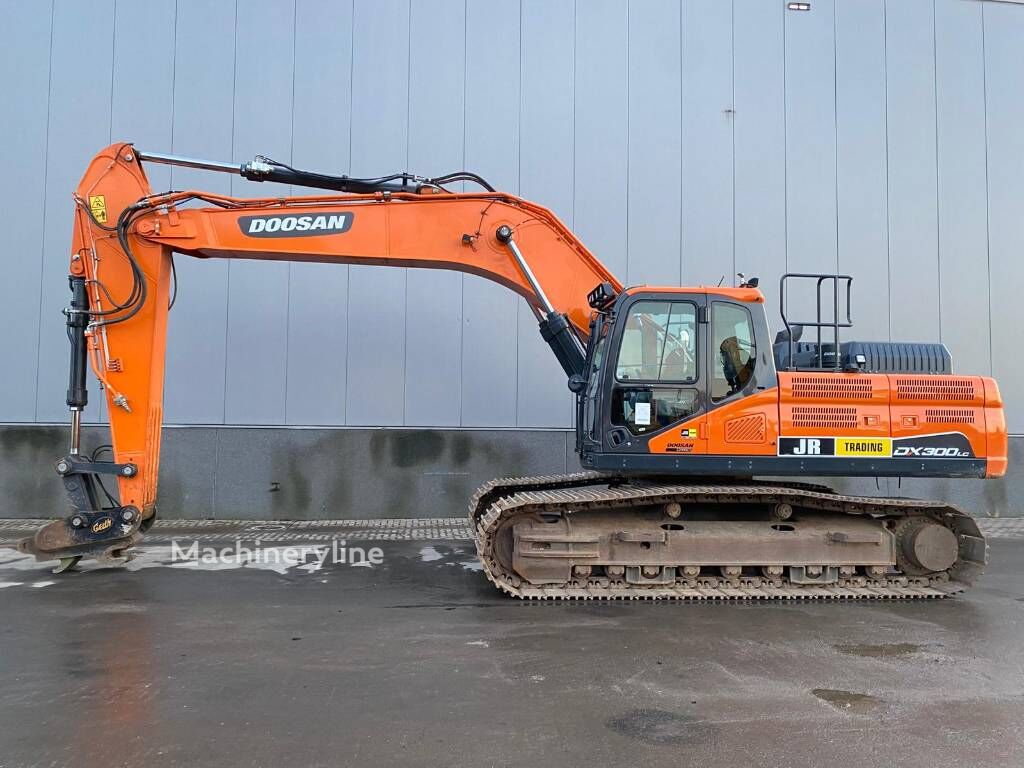 Doosan DX 300 LC-7 bager guseničar