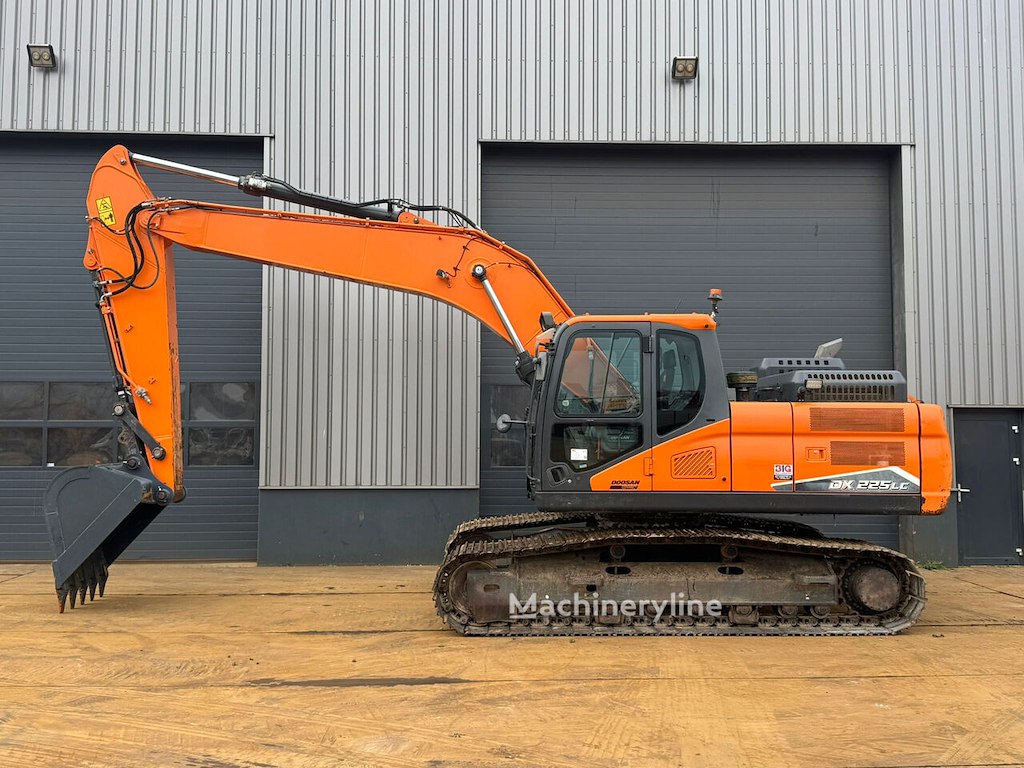 Doosan DX225LC-7 bager guseničar
