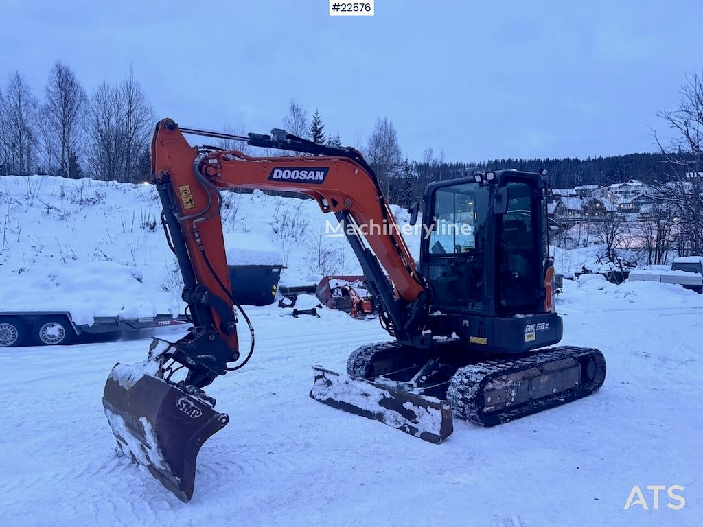 Doosan DX50Z-7 Minigraver – 3 skuffer – Svingbom - 1430 timer! SE VIDEO mini bager
