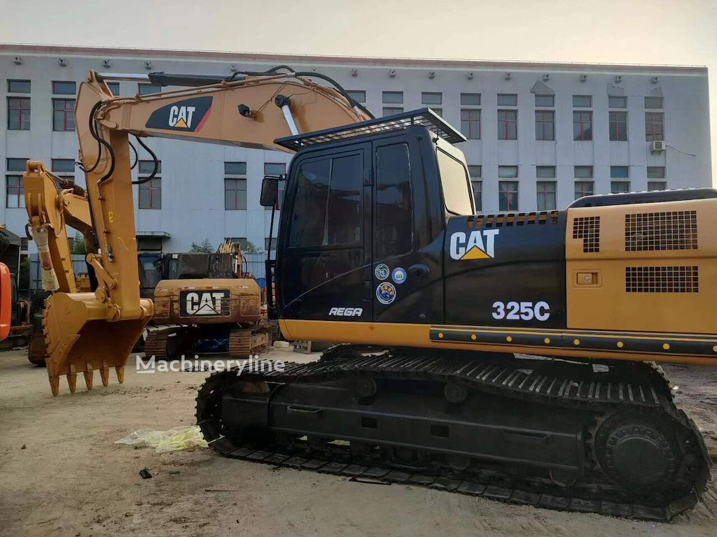 Caterpillar 325C bager guseničar