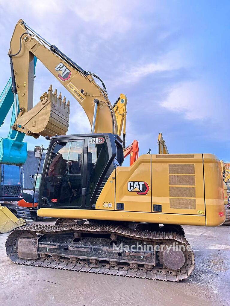 Caterpillar 320GC bager guseničar