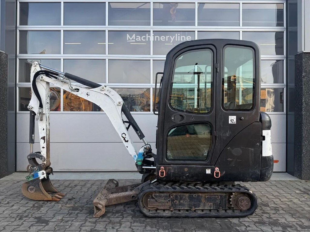 Bobcat E16 mini bager