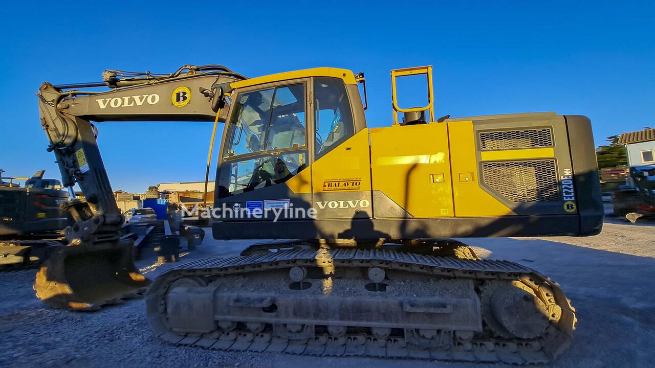 Volvo EC220E bager guseničar