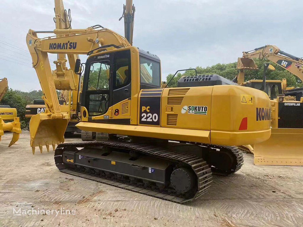 Komatsu PC220-8 bager guseničar