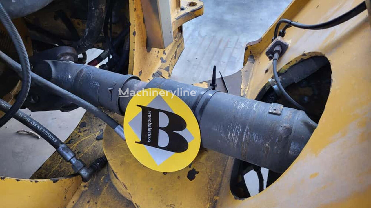 Volvo propeller shaft 15085426 for loaders kardansko vratilo za prednjeg utovarivača